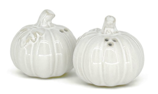 Pumpkin salt and pepper shakers store